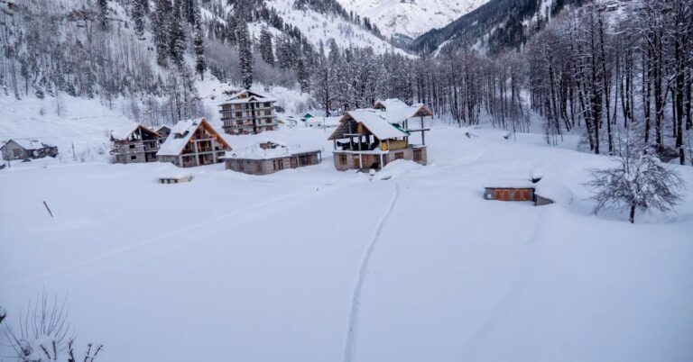 Live Snowfall Updates June 2026: Manali, Rohtang, Atal Tunnel, Sissu ...